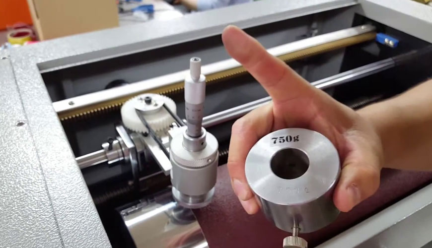 Standard Test Method for Renault D44 1073 MIE Abrasion Tester